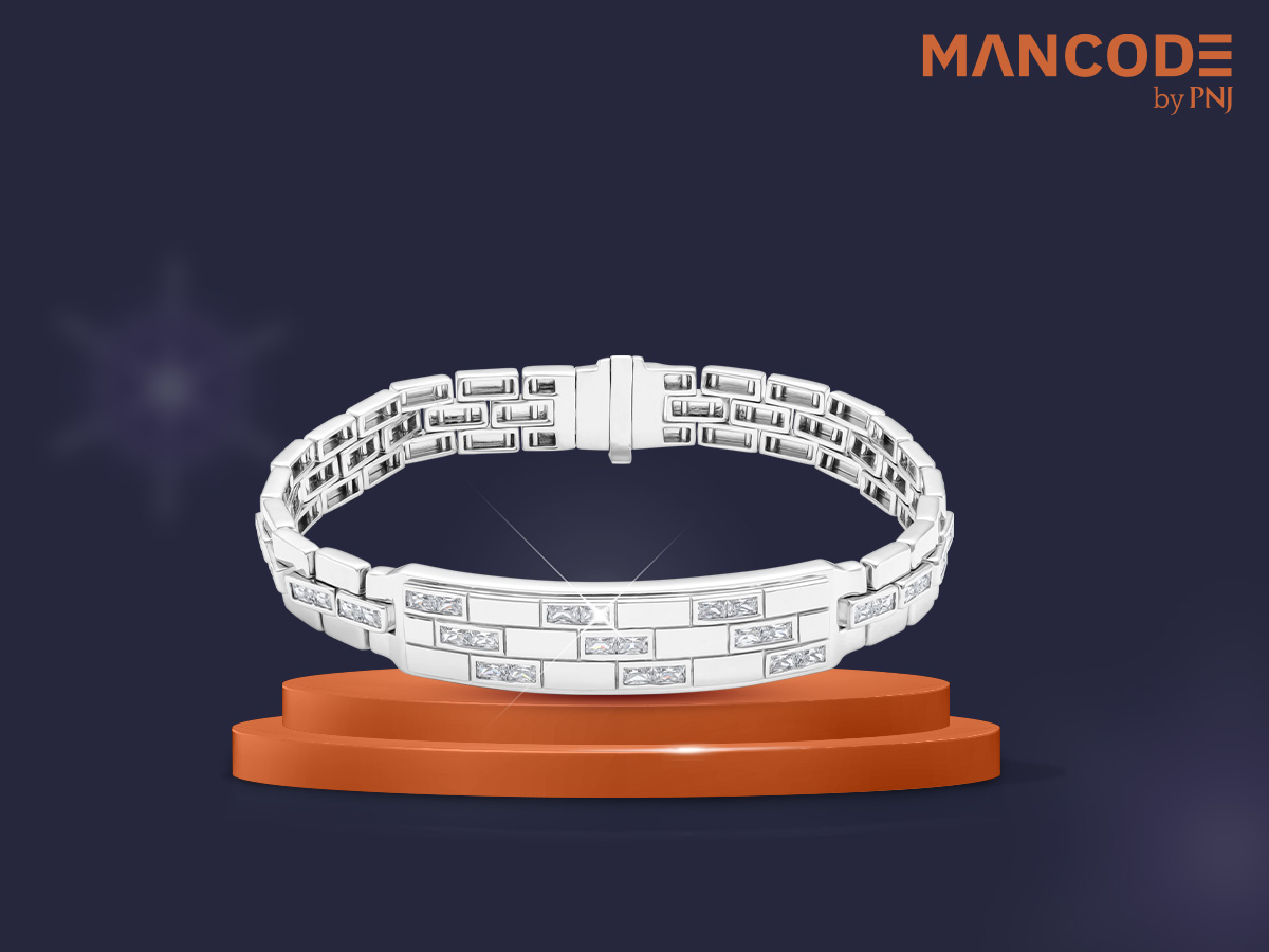 Tôn vinh phái mạnh dịp Giáng sinh 2024 với 6 món quà trang sức nam từ MANCODE by PNJ - PNJ Blog